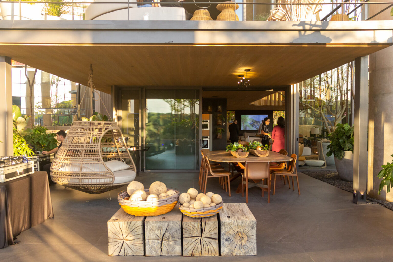Happy Hour: Denise Zuba Arquitetos Associados celebra sucesso na ...